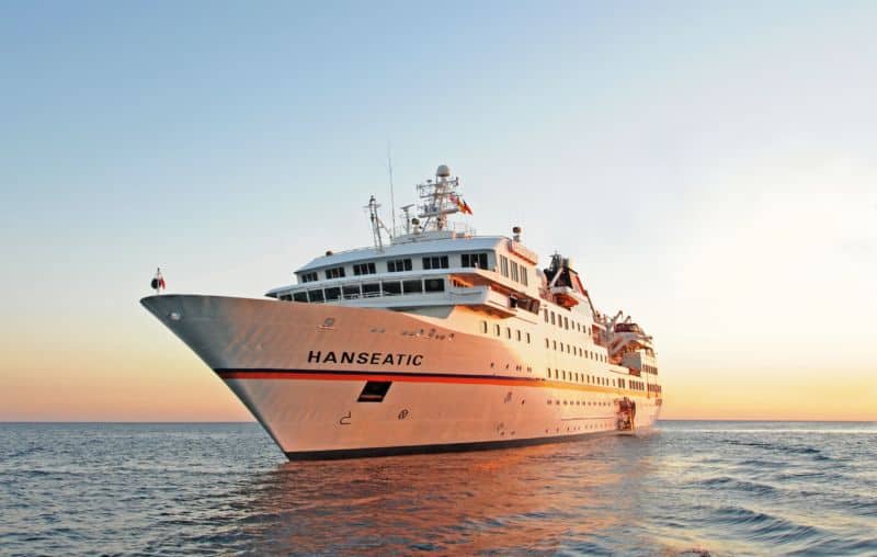 Das 5-Sterne-Expeditionsschiff MS Hanseatic (Bild Hapag-Lloyd Cruises ...