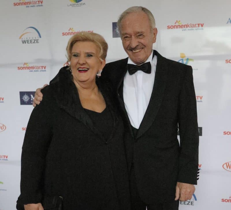 Traumschiff-Arzt Horst Naumann geht für die Reisesoap „Promis im ...